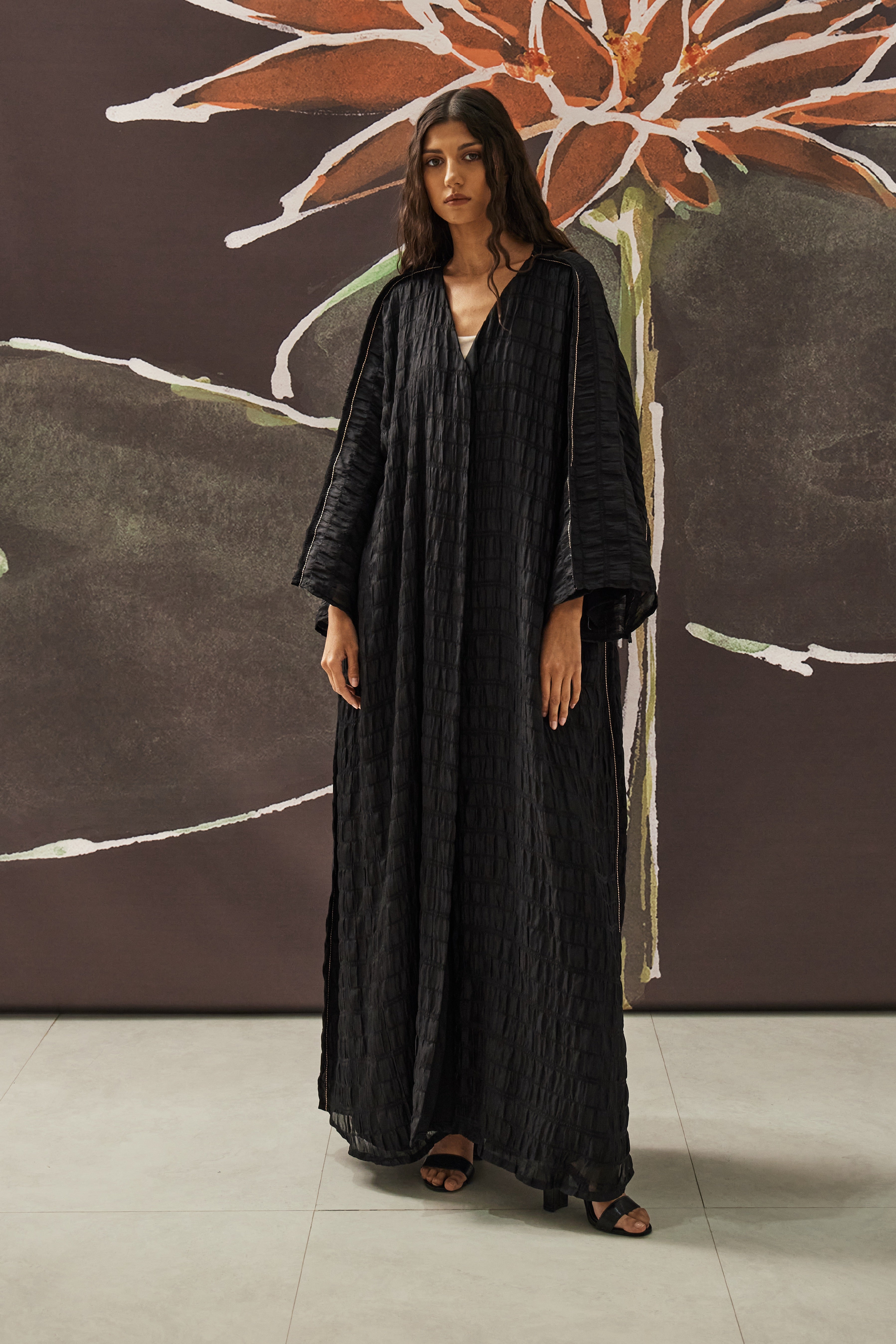Tunic Abaya in Black – Hessa Falasi